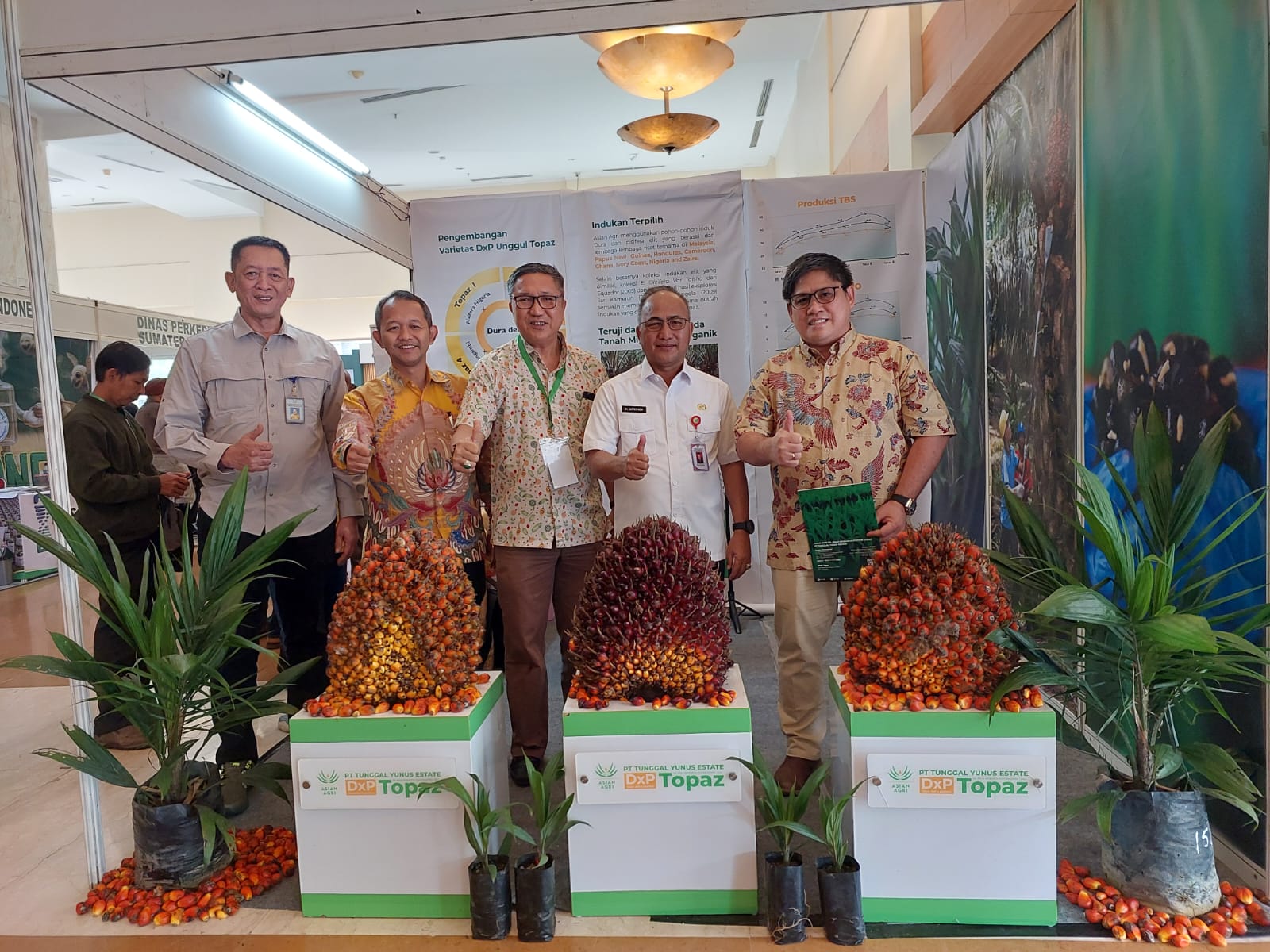 Asian Agri Hadirkan Bibit Topaz di Pekan Benih Sawit Indonesia 2026 ...